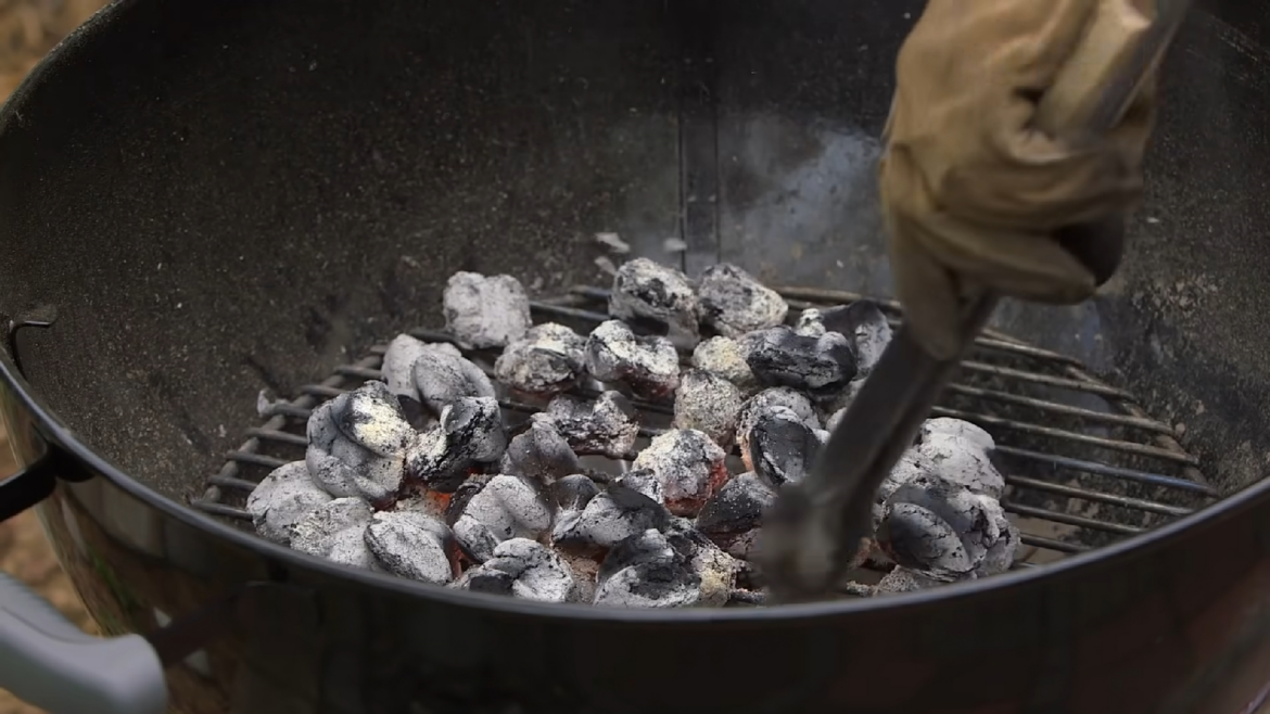 Pourquoi doit-on souffler sur les braises d'un barbecue ? - 365BBQ